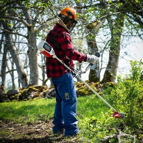 Effektiv pleie av gressområder og gårdsplasser – kellfri.no